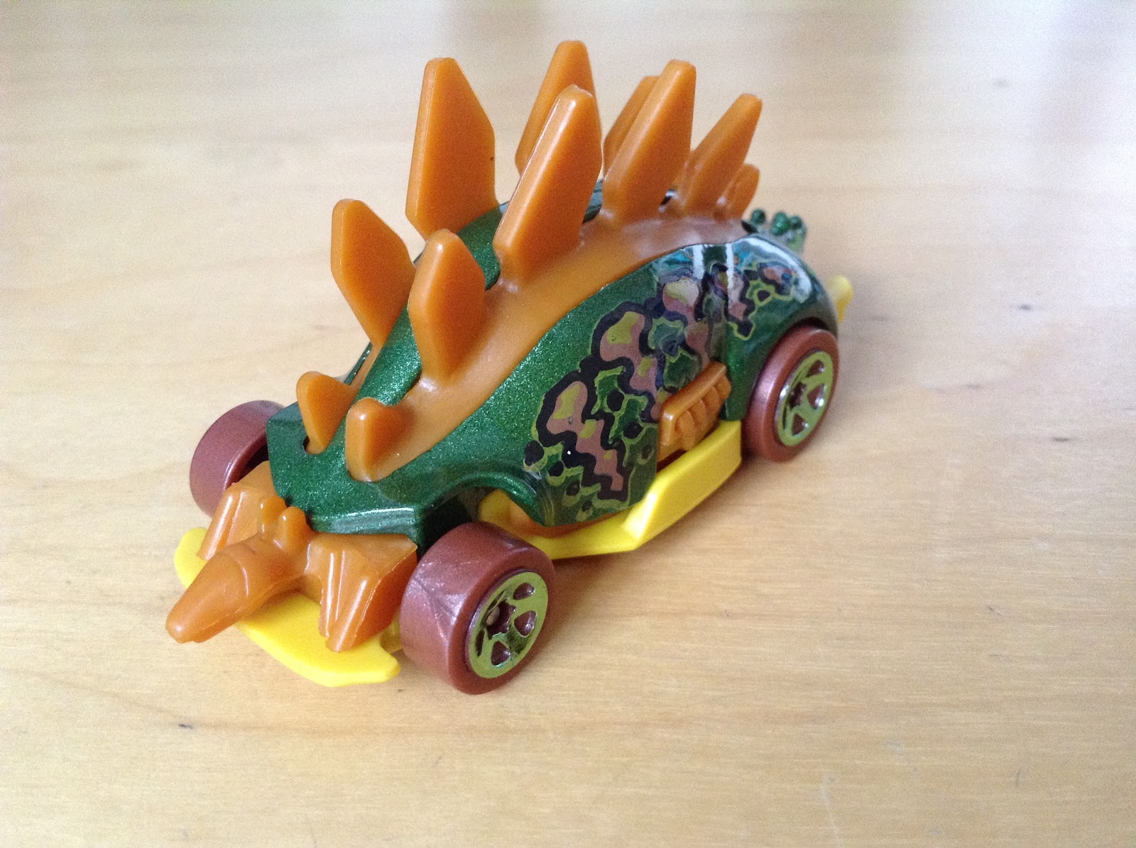 JULIAN'S HOT WHEELS BLOG: Motosaurus (New for 2017! - Street Beasts)