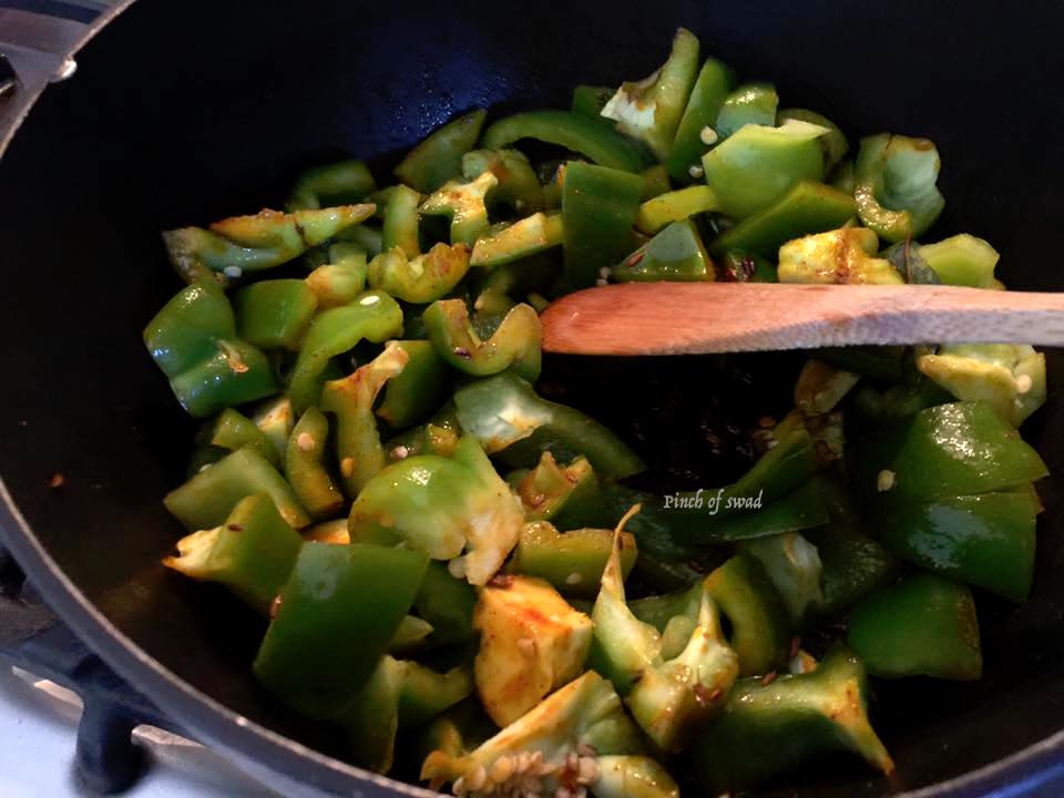 Pinch Of Swad - taste that hits the spot!: Capsicum Besan Zunka ...