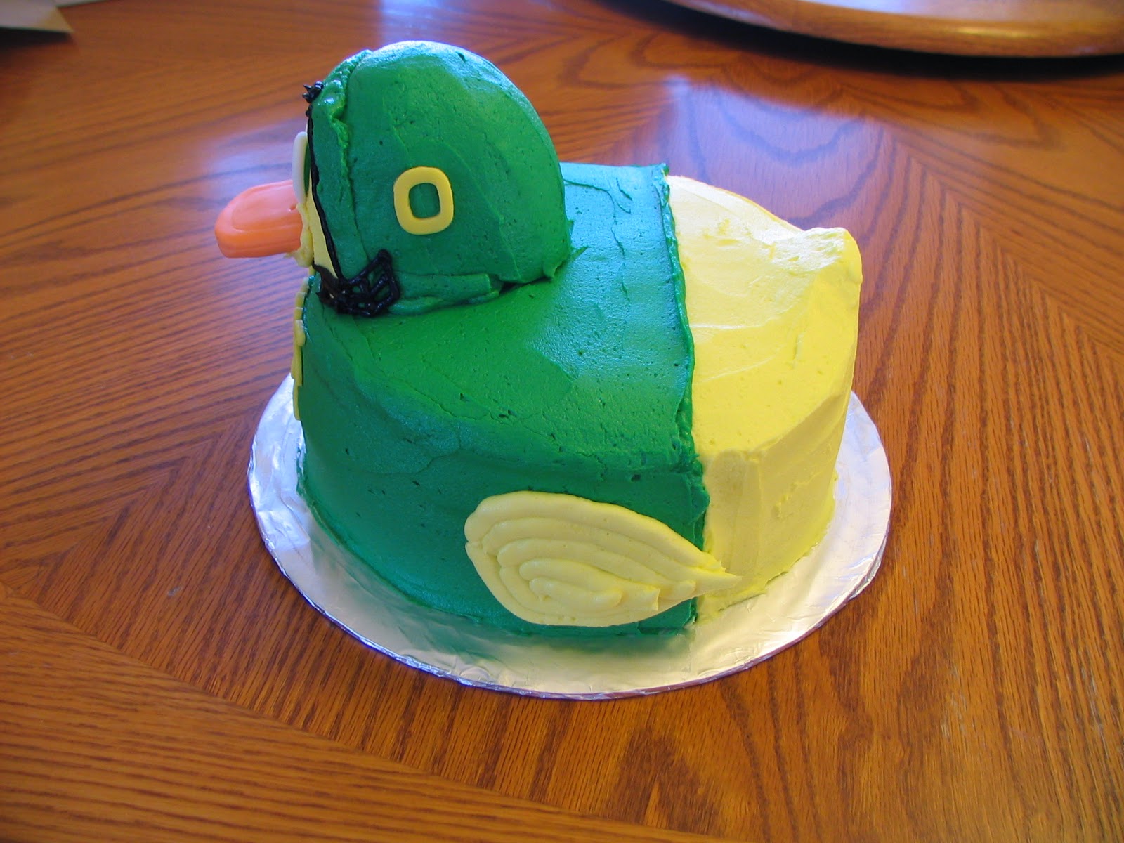 Piped Dreams: Oregon Ducks Cake