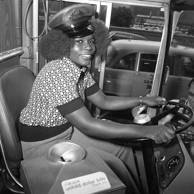 Mary Wallace: The First Female Bus Driver for Chicago Transit Authority ...