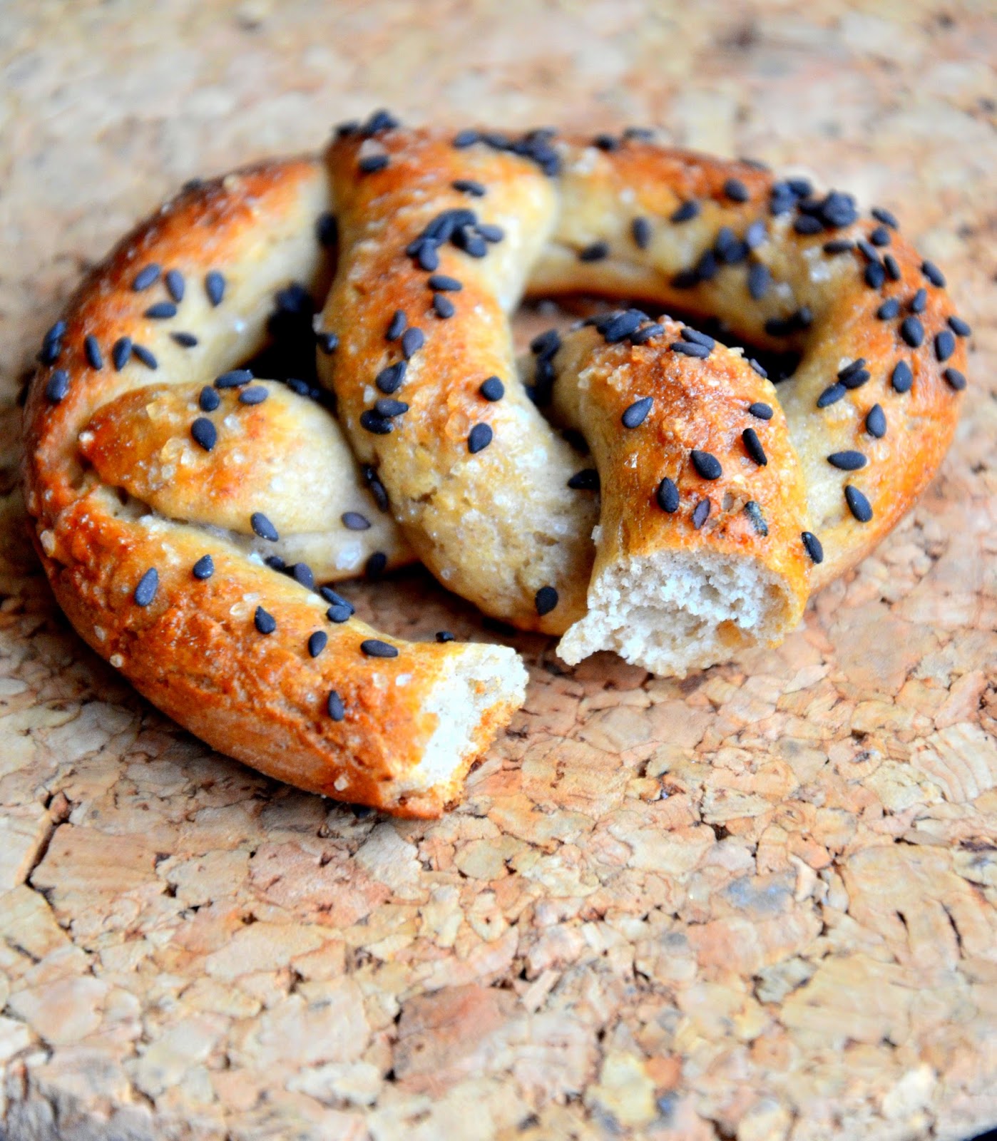 Czekoladowa kraina: Precle z makiem i solą