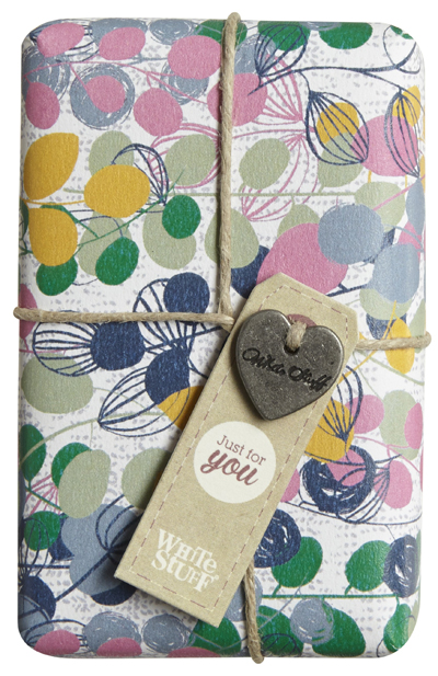 print & pattern: XMAS GIFTS - white stuff