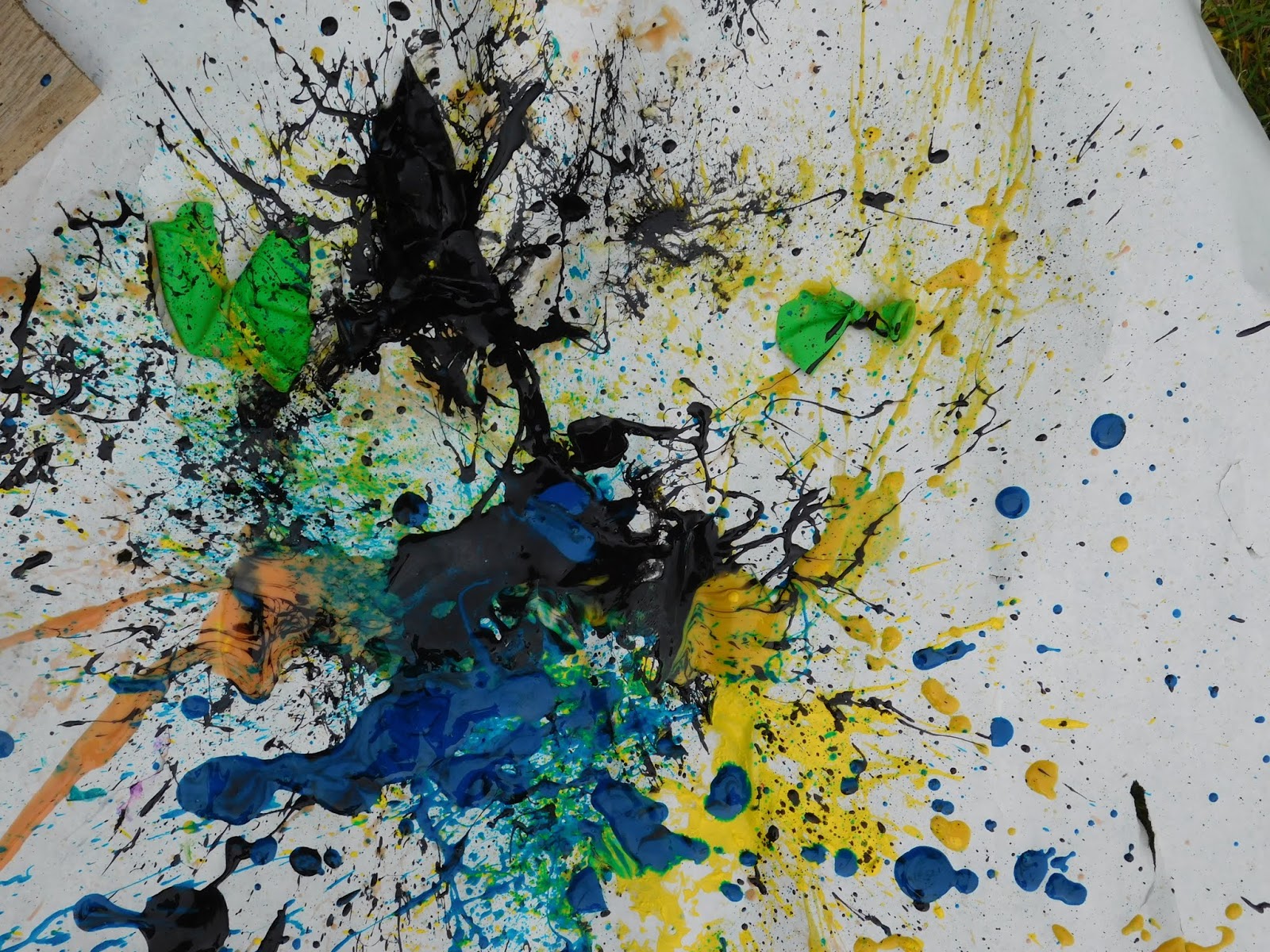 Art Project #95: Balloon Splatter Painting