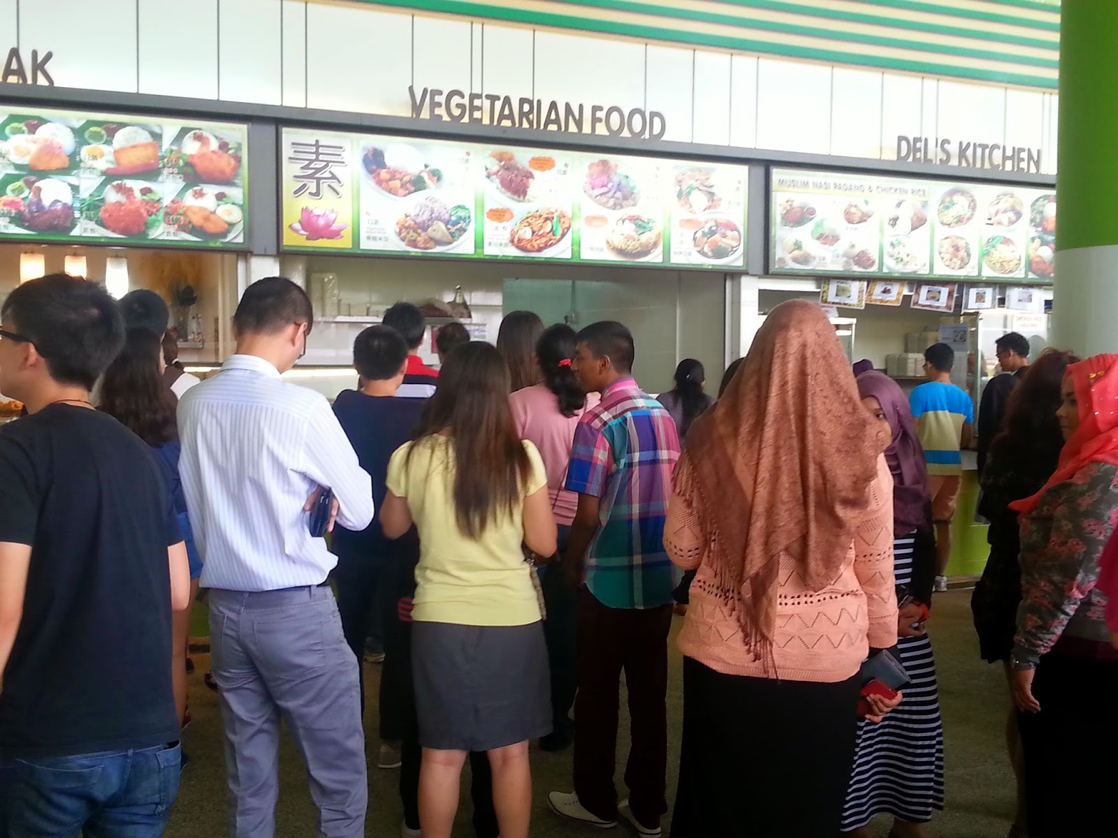 Long Queues in RP Canteen