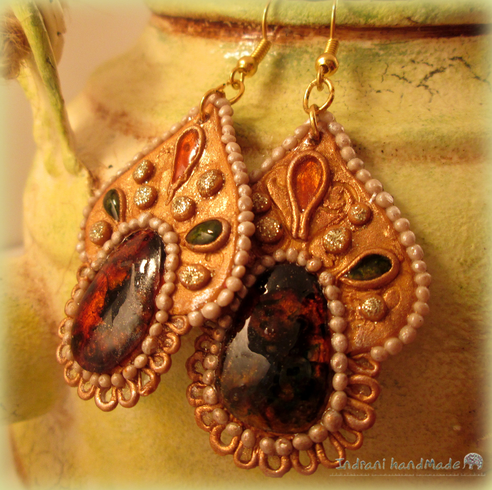 Indrani Handmade: Cercei handmade imperiali dantelati