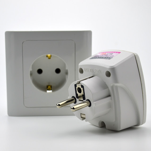 Colokan Listrik Tiga Negara Favorit Traveler: Singapore, Malaysia, dan ...