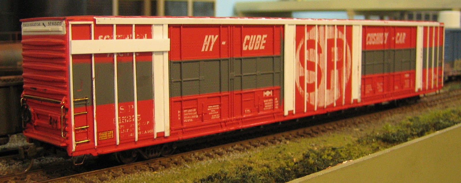 JSSX Railway: SP Exterior Post 86' Boxcar