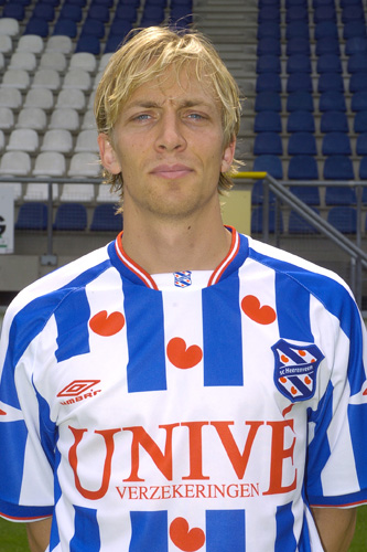 Friese voetballers: Buitenlandse internationals in Friese dienst (13 ...