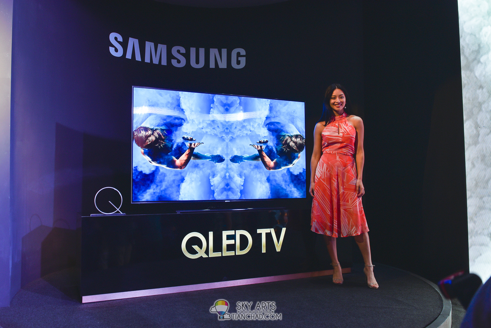 Samsung 2018 QLED TV - New Era TV for Modern Home