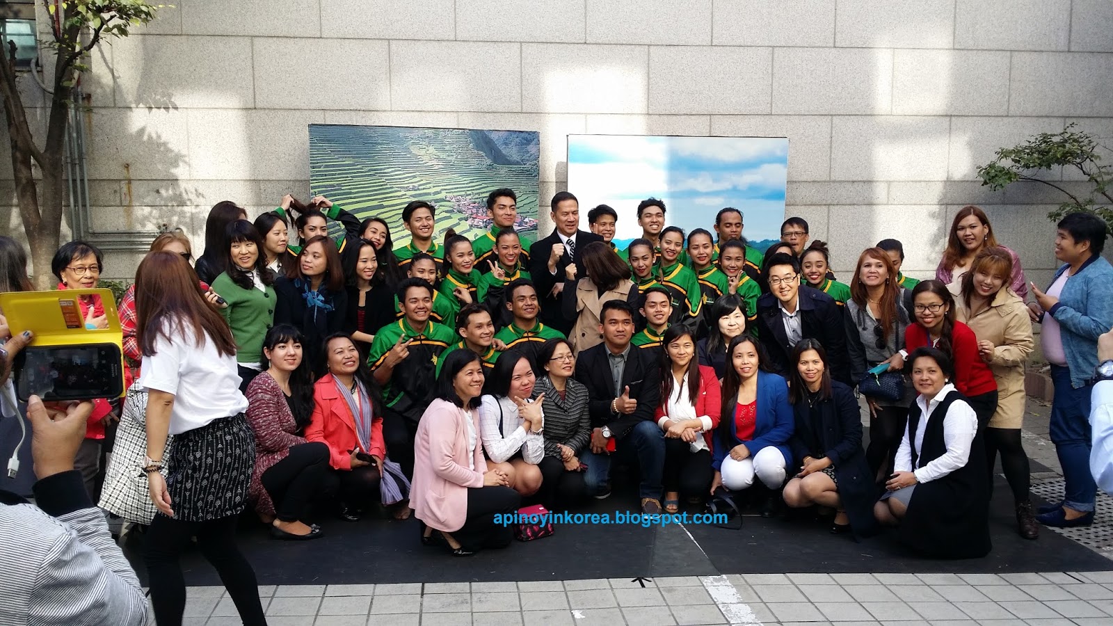 A Pinoy in Korea: The FEU Dance Company @ The Philippine Embassy in Seoul!