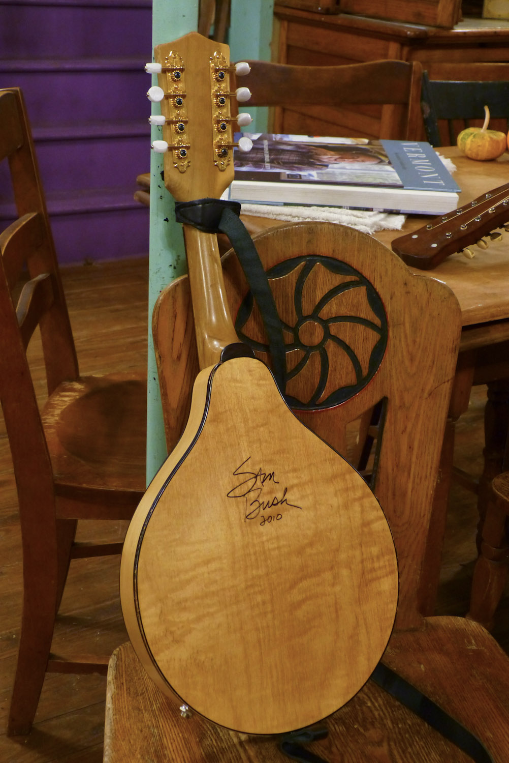 1940s Strad-O-Lin Archtop Mandolin