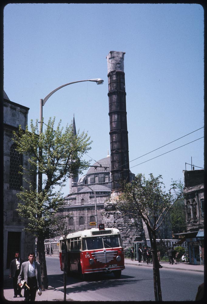Stunning Color Photos Capture Everyday Life in Istanbul in 1965 ...