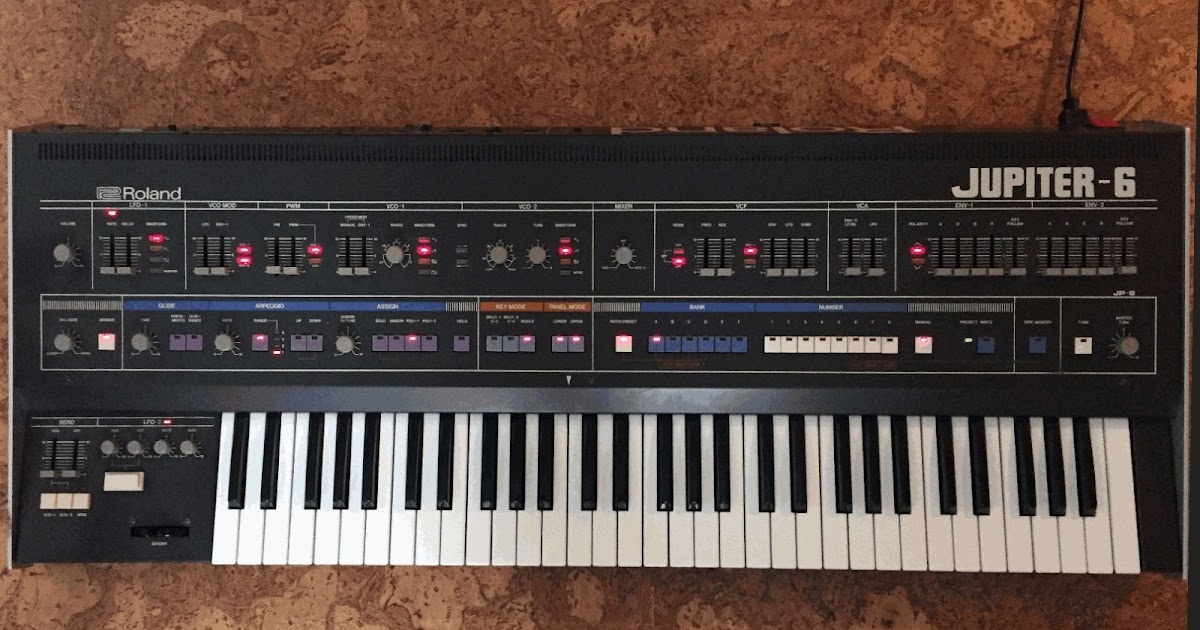 MATRIXSYNTH: Roland Jupiter 6 Synthesizer with High-end Gator Flight Case