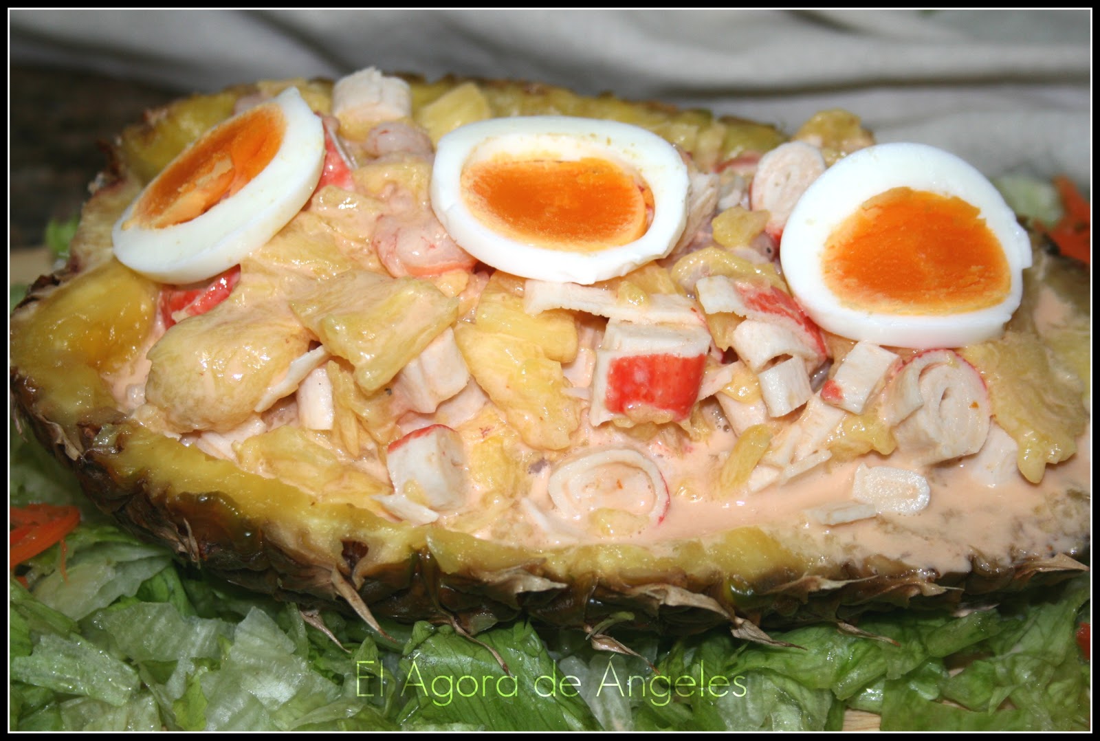 PIÑA RELLENA DE CÓCTEL DE MARISCO | El Ágora de Ángeles