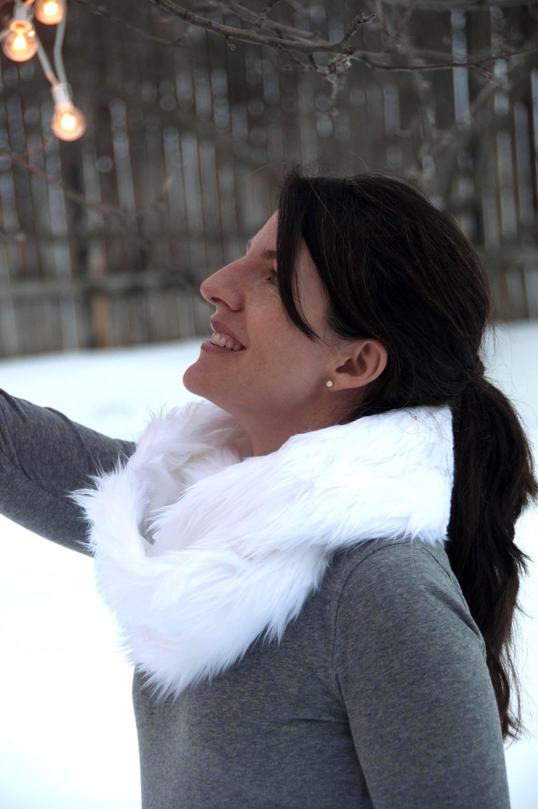 How To Wear A Faux Fur Infinity Scarf at Erica Gilman blog