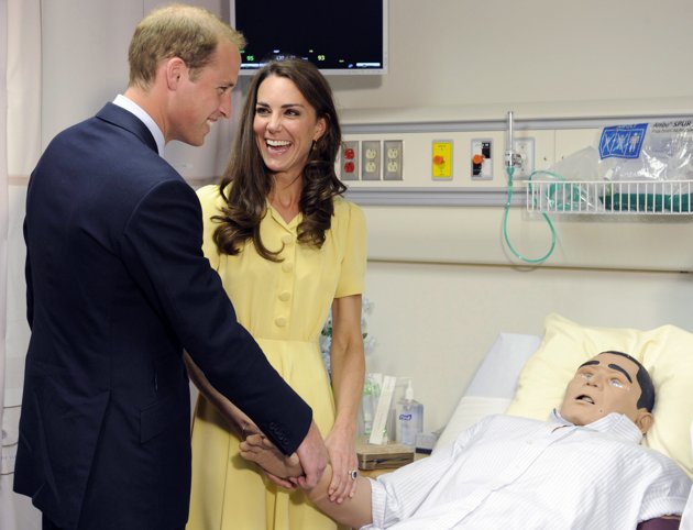 Holdem Celebrity: What is She Wearing? Kate Middleton Arrives in ...