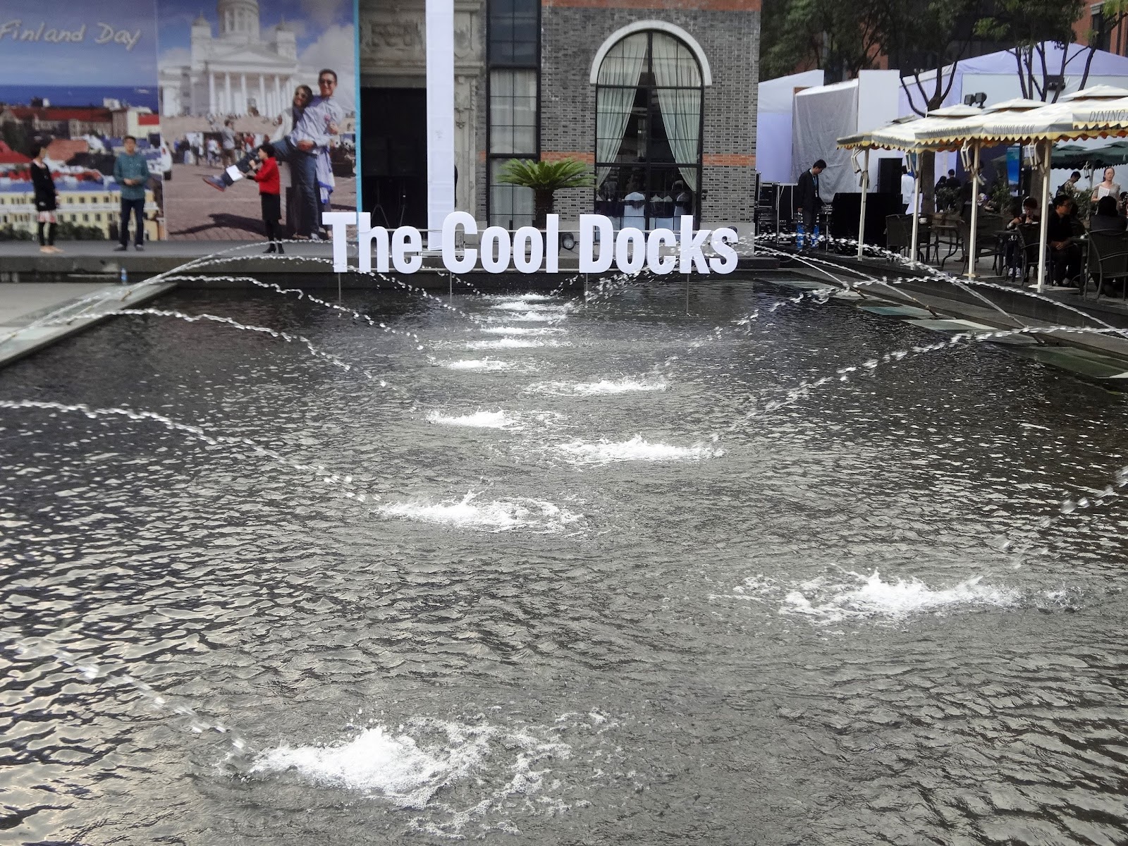 Jax Stumpes: Cool Docks, The Bund (10/28/2012)