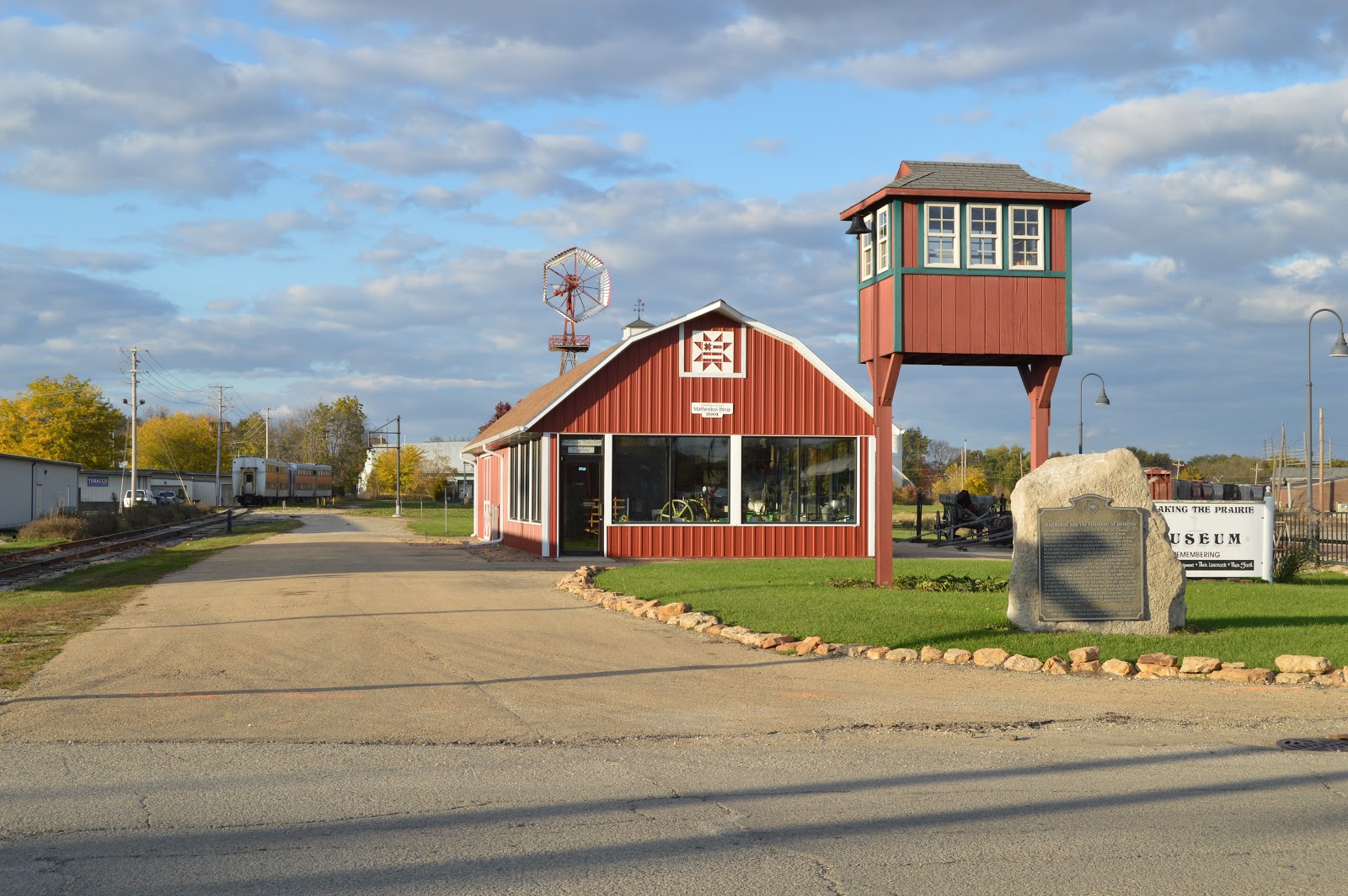 Towns and Nature: Mendota, IL: IC+CB&Q Union Depot