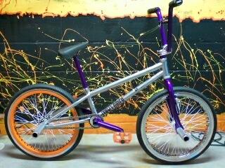 BMX Freestyler: Chris Armstong - Jungle Rider Bike Check