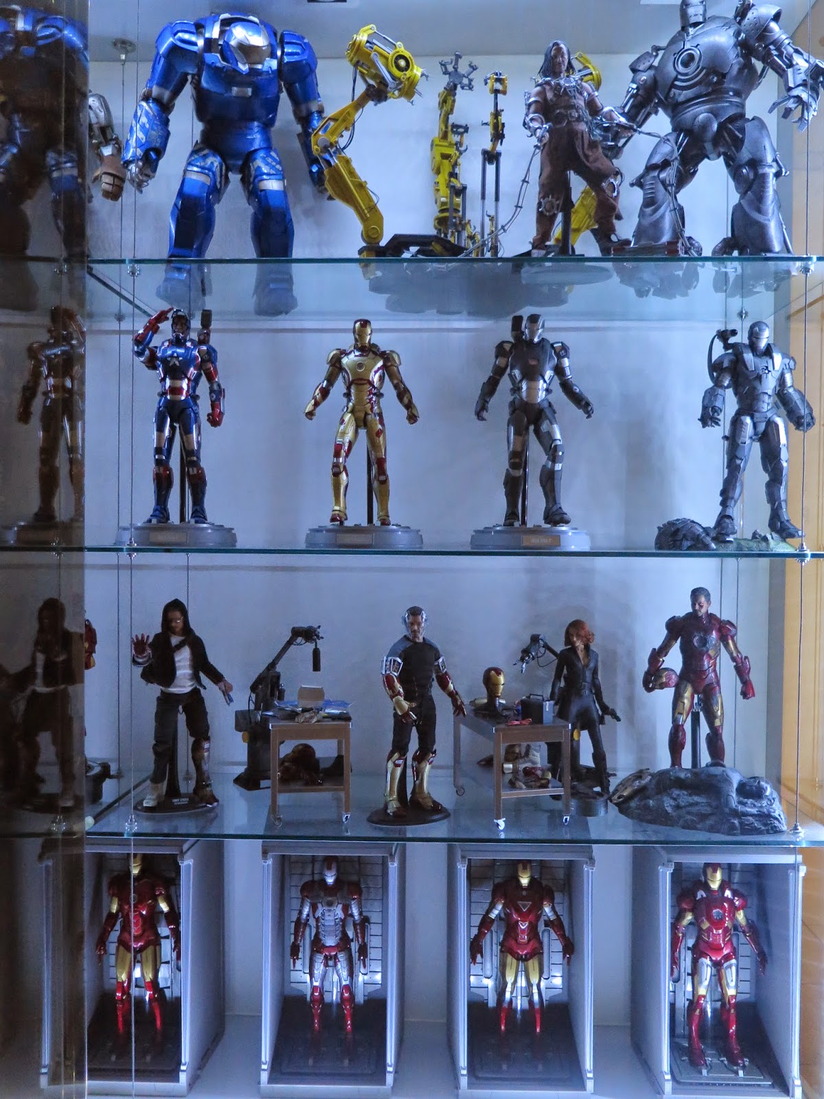 MY HOT TOYS COLLECTION & PHOTOGRAPHY: Update my cabinet display 2015 ...