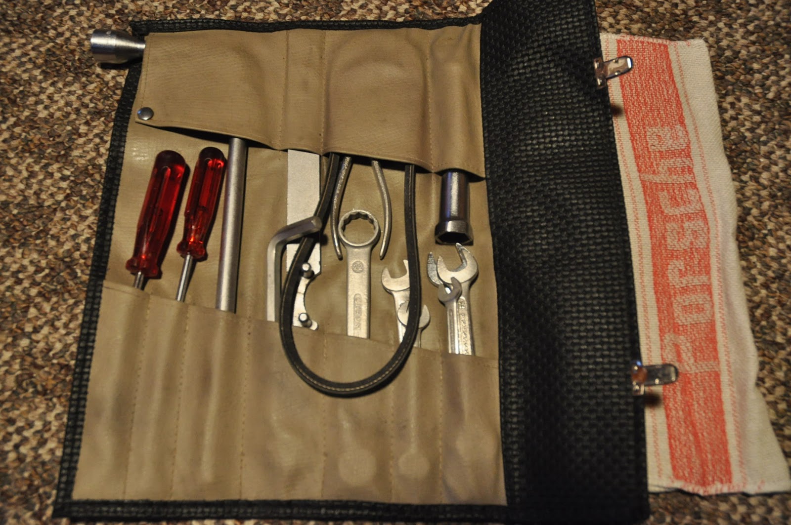 Renn-Spot: 1969 - 1971 Factory 911 Tool Kit