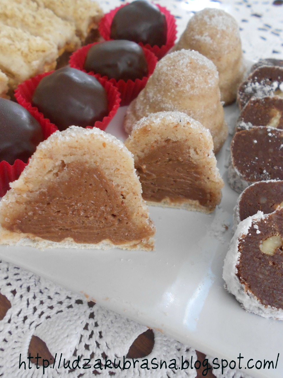 U dzaku brasna: Sitni kolaci