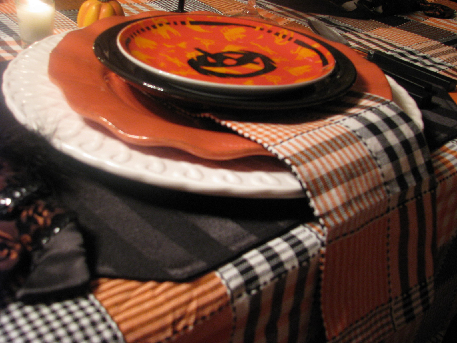 Designs by Pinky: ~~~A BeWITCHing Table!!!~~~