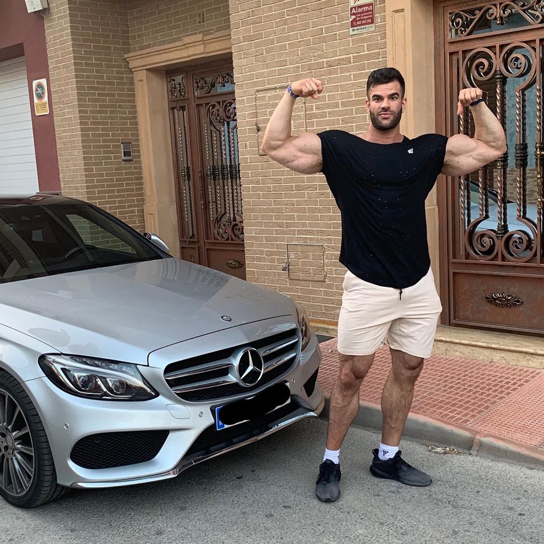 the beauty of male muscle: David