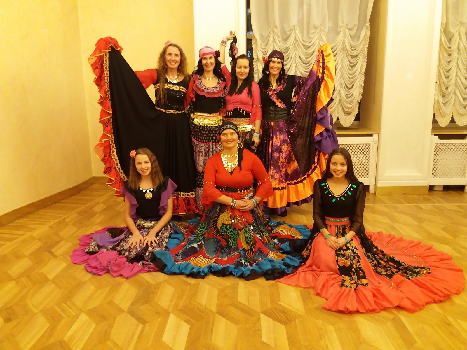 Romaška -Mustlastants: Romaška