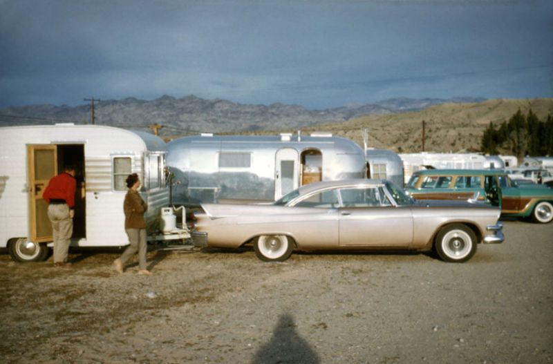Trailer Life: 28 Cool Pics That Capture People With Their Mobile Homes ...