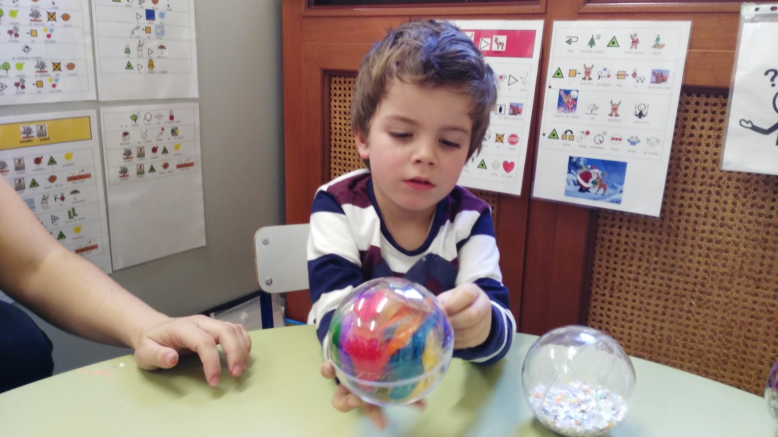 Hormigas informáticas: JUGAMOS CON LOS SENTIDOS