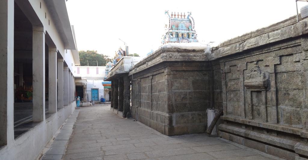 Tamilnadu Tourism: Nageswarar Temple, Ambur, Vellore