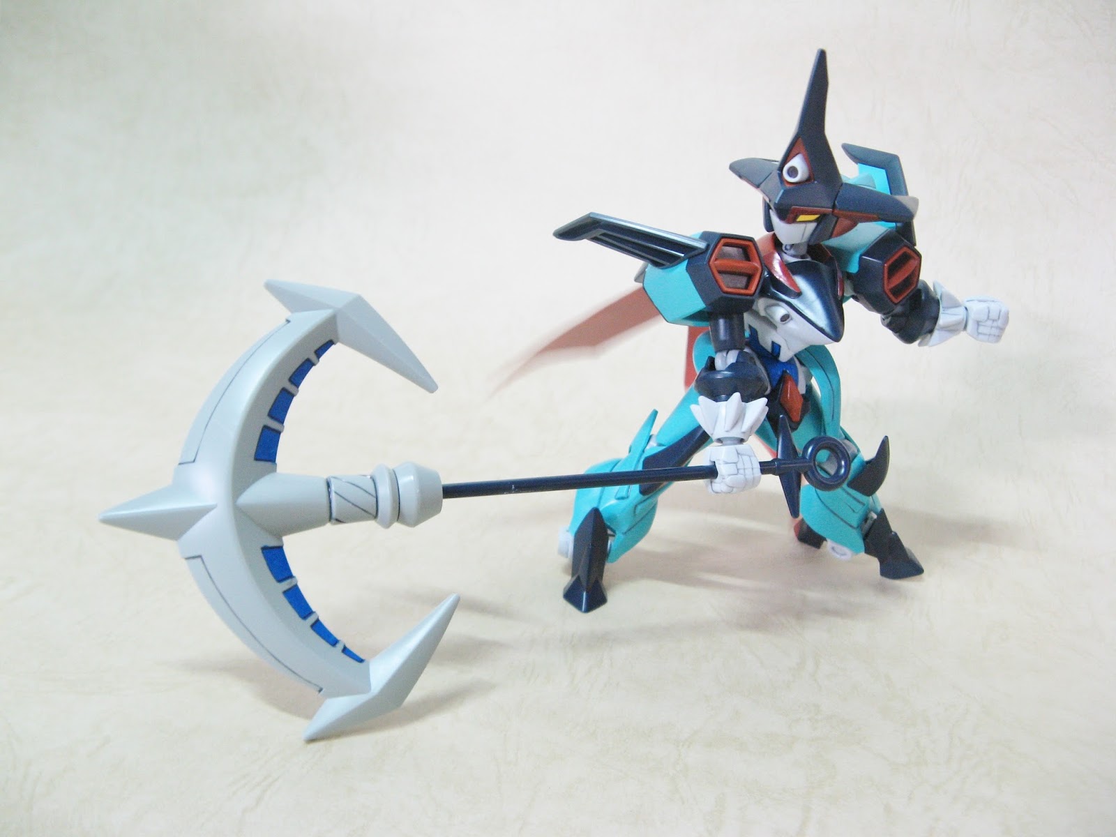 "Dan-Ball Senki "紙箱戰機W LBX 1 : 1 TRITON 特靈頓