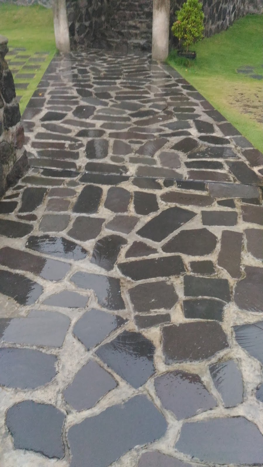 Batu Alam Black Lava Candi Hitam Sandstone Tile. - Pengrajin Batu Alam