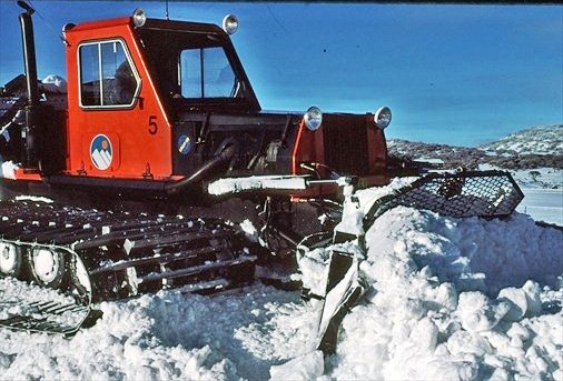 Australian Alpine Oversnow Equipment: Thiokol/LMC