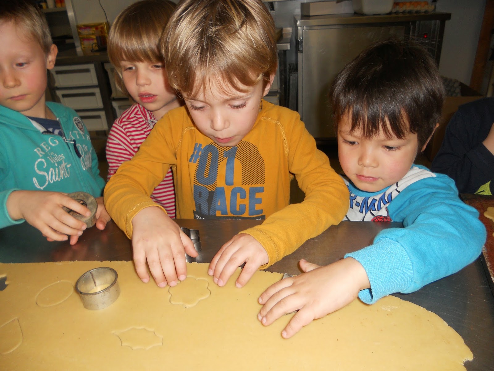 Tweede en derde kleuterklas van GVB Den Hulst (Testelt): "De bakker"
