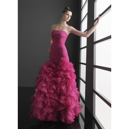 Various kinds of wedding dresses with new models: Pink Wedding Dresses