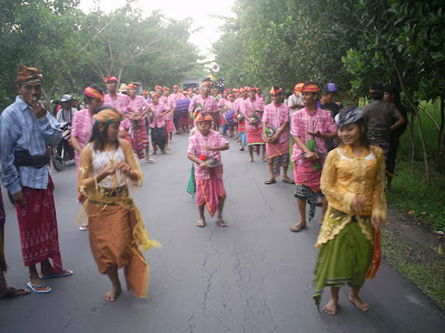 Lombok Island: Adat Istiadat Suku Sasak, Lombok