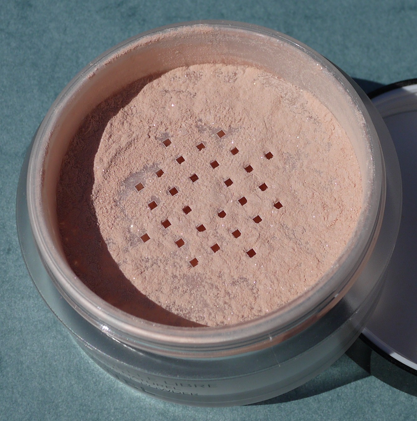 Best Things in Beauty: Chanel Poudre Universelle Libre Fin Naturel ...