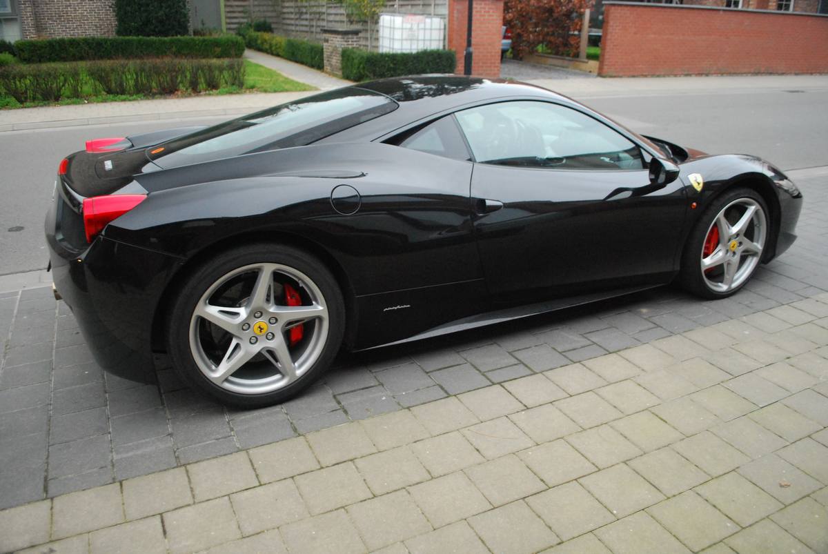 Carpics by Scorpion: 2 x Ferrari @ my hometown