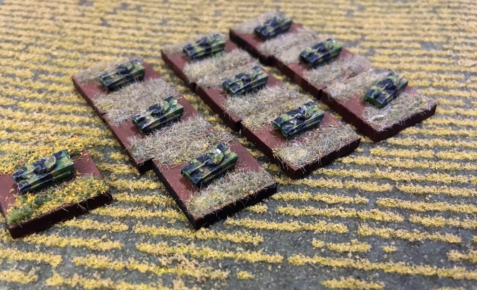 Wargaming in Sverige!: Some 3mm Tanks and APC's