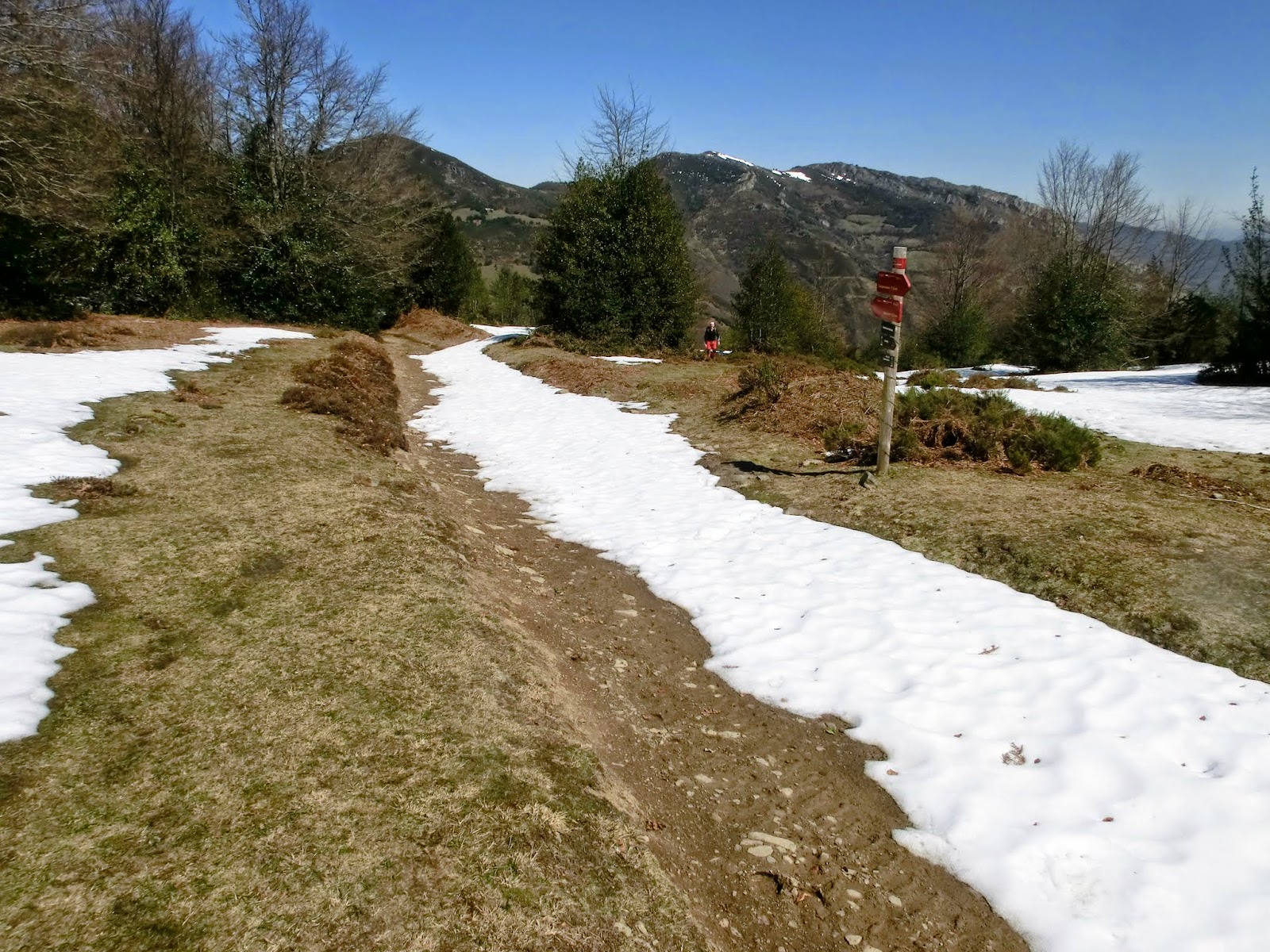 Pindio, pindio: Por los valles de Zurea (Valle del Teso-Valle de San Bras)