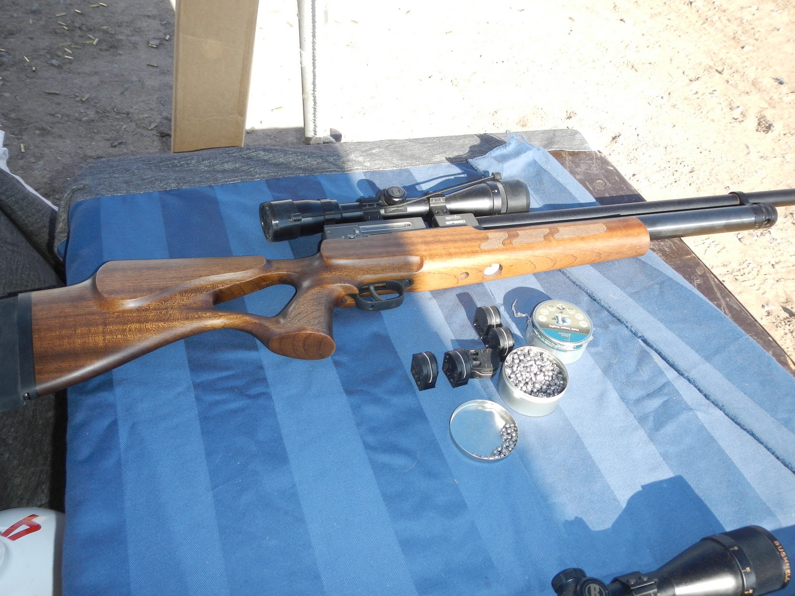 Firearms and Training: 2012 SHOT Show Media Day: Full Auto Airguns by ...