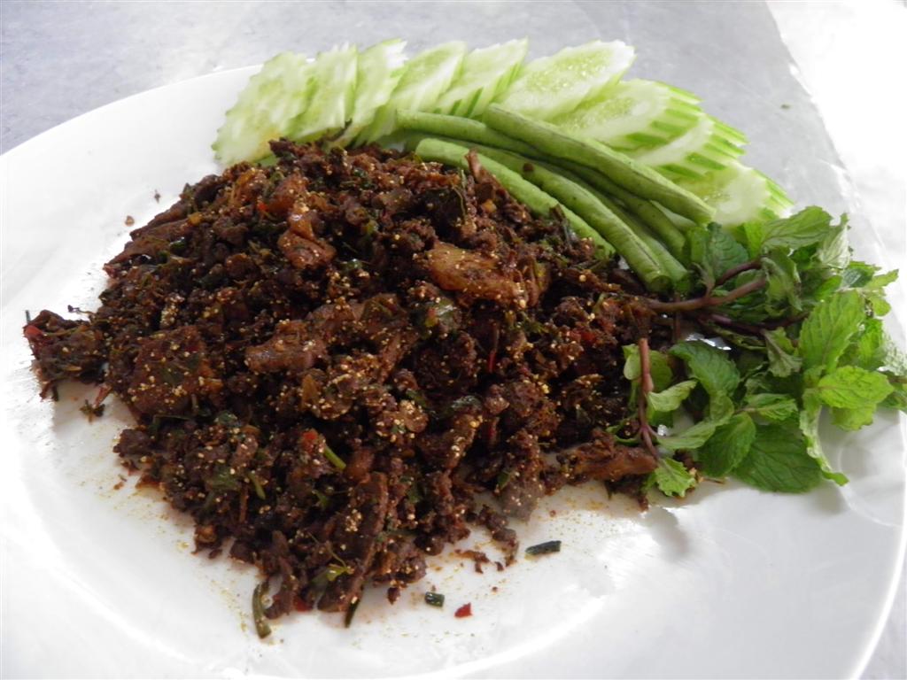 Cooking with May: Lab moo (Spicy minced pork cooked northern style) My ...