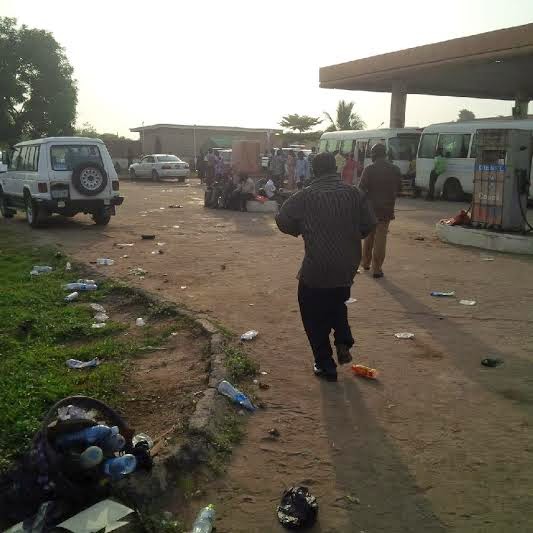 Photos: People pile up due to fuel scarcity in Mowe, Ogun State