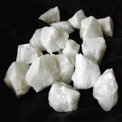 Le Proprietà del Quarzo Latteo (Quarzo Neve, Quarzo Latte) in ...