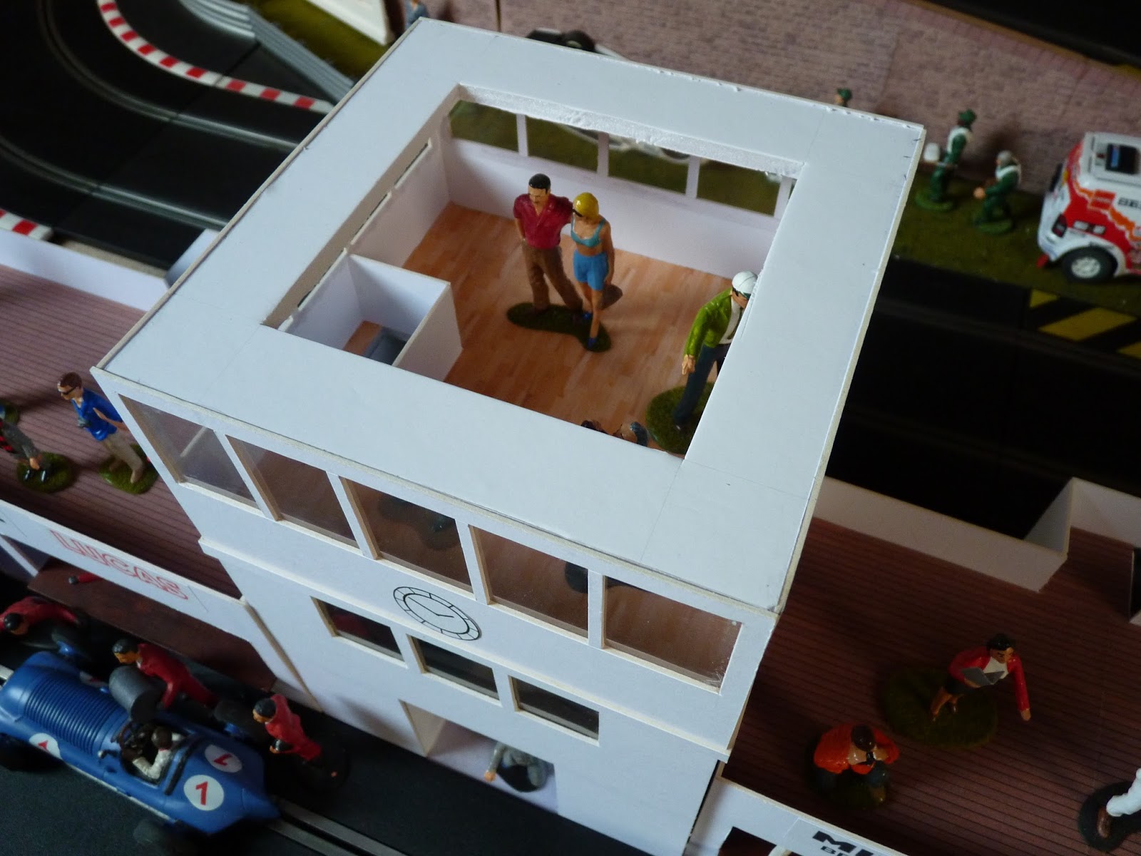 My Scalextric: Brooklands-inspired pit buildings and control tower