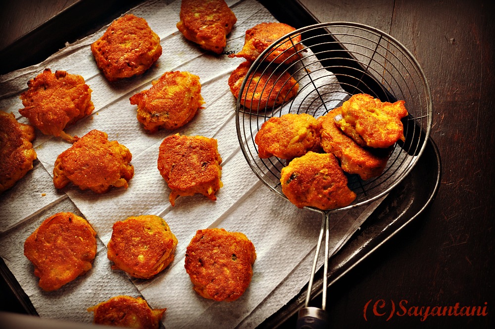 Macher Dimer Bora/ boda/ wada (Fish Roe Fritters) - A Homemaker's Diary