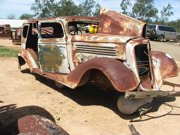 My 1928 Chevrolet: Rusty Relics (Latest Installment of over 150 photos)