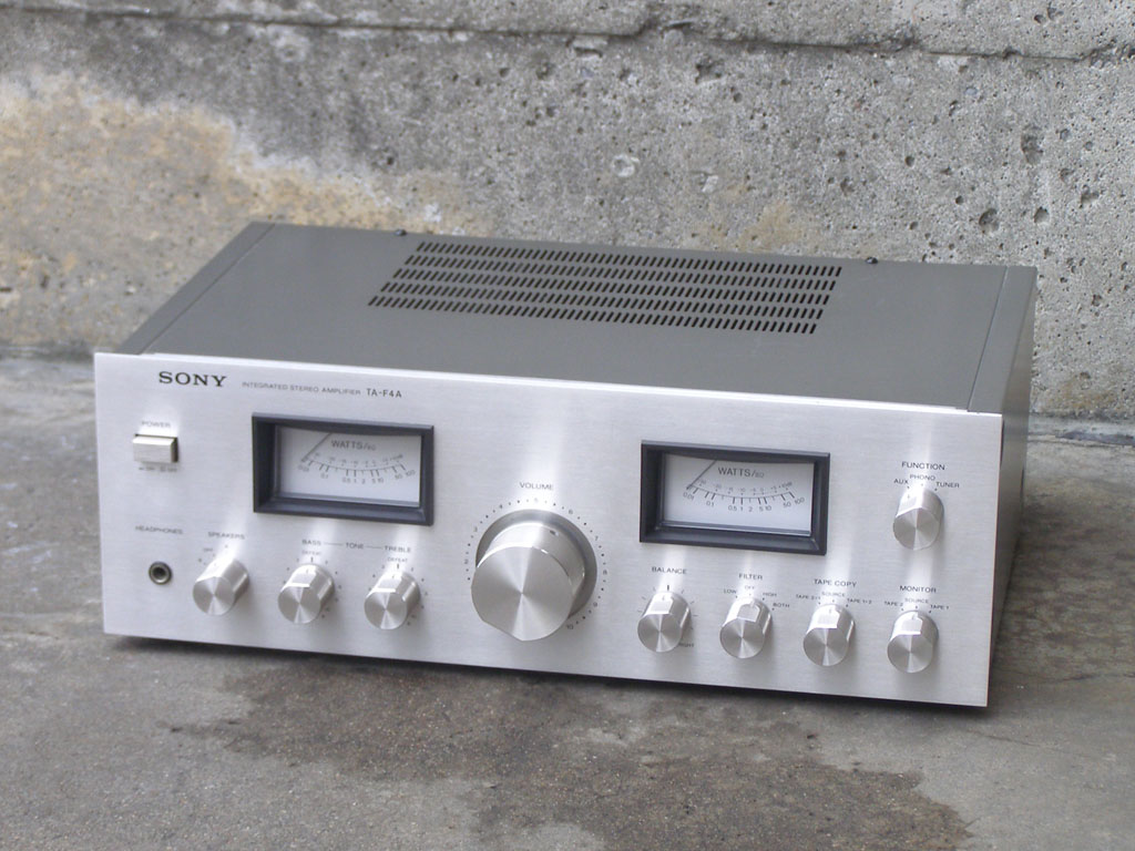 SEVENTIES STEREO: A stunning Sony integrated amp.